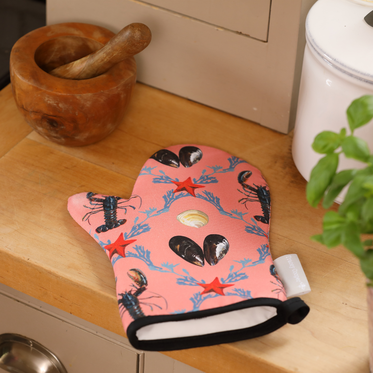 Lobster Oven Gauntlet | UK Made Coastal Kitchen Oven Glove